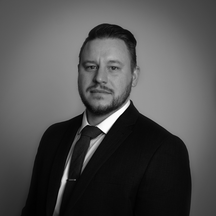 The Team - Insurance Claims Management | Oakleafe Claims